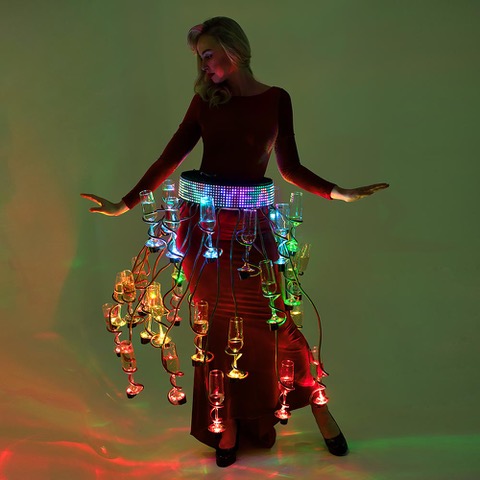 Digital LED Strolling Lady - Light Up Your Event | Artists & More