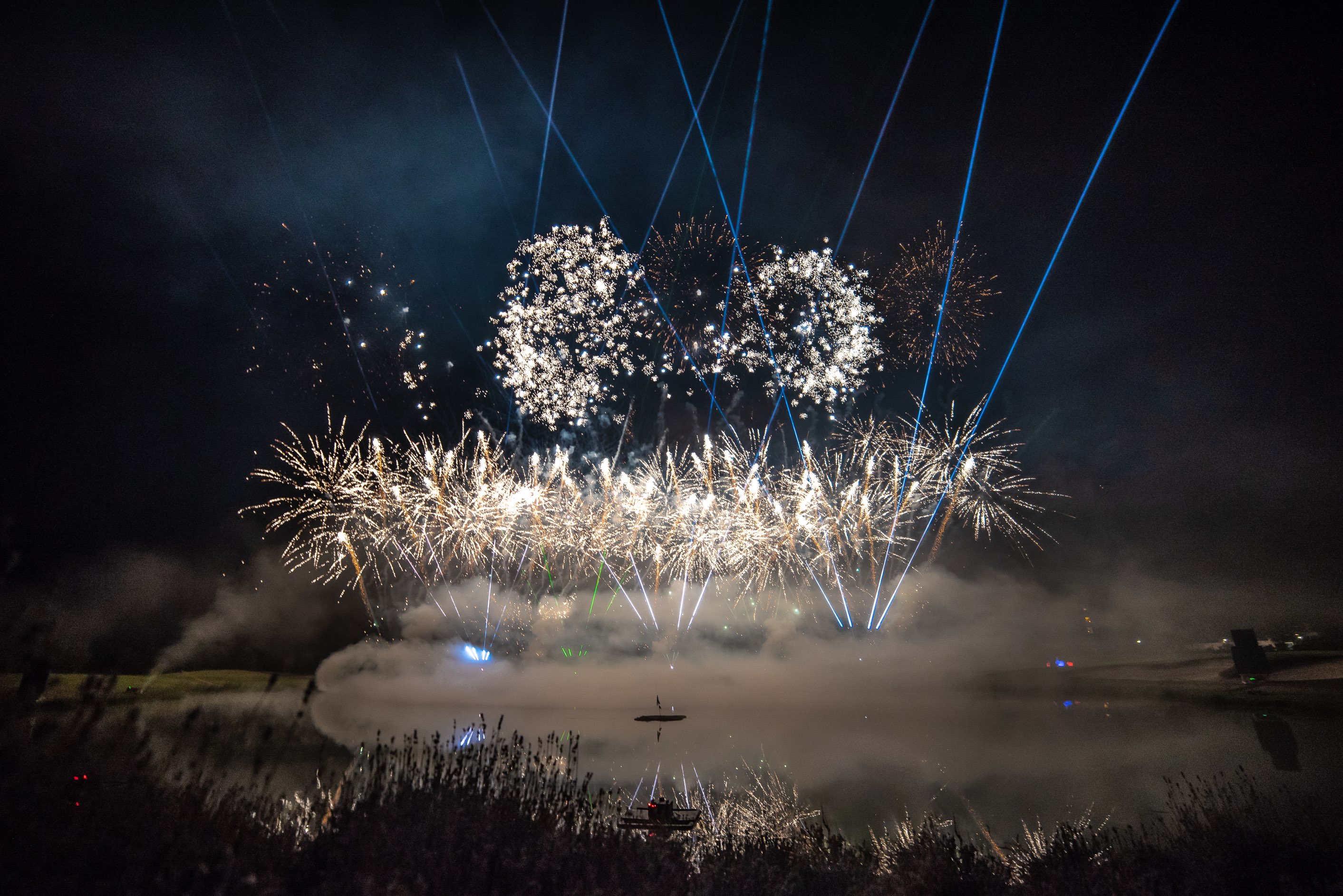 International Laser Show | Artists & More