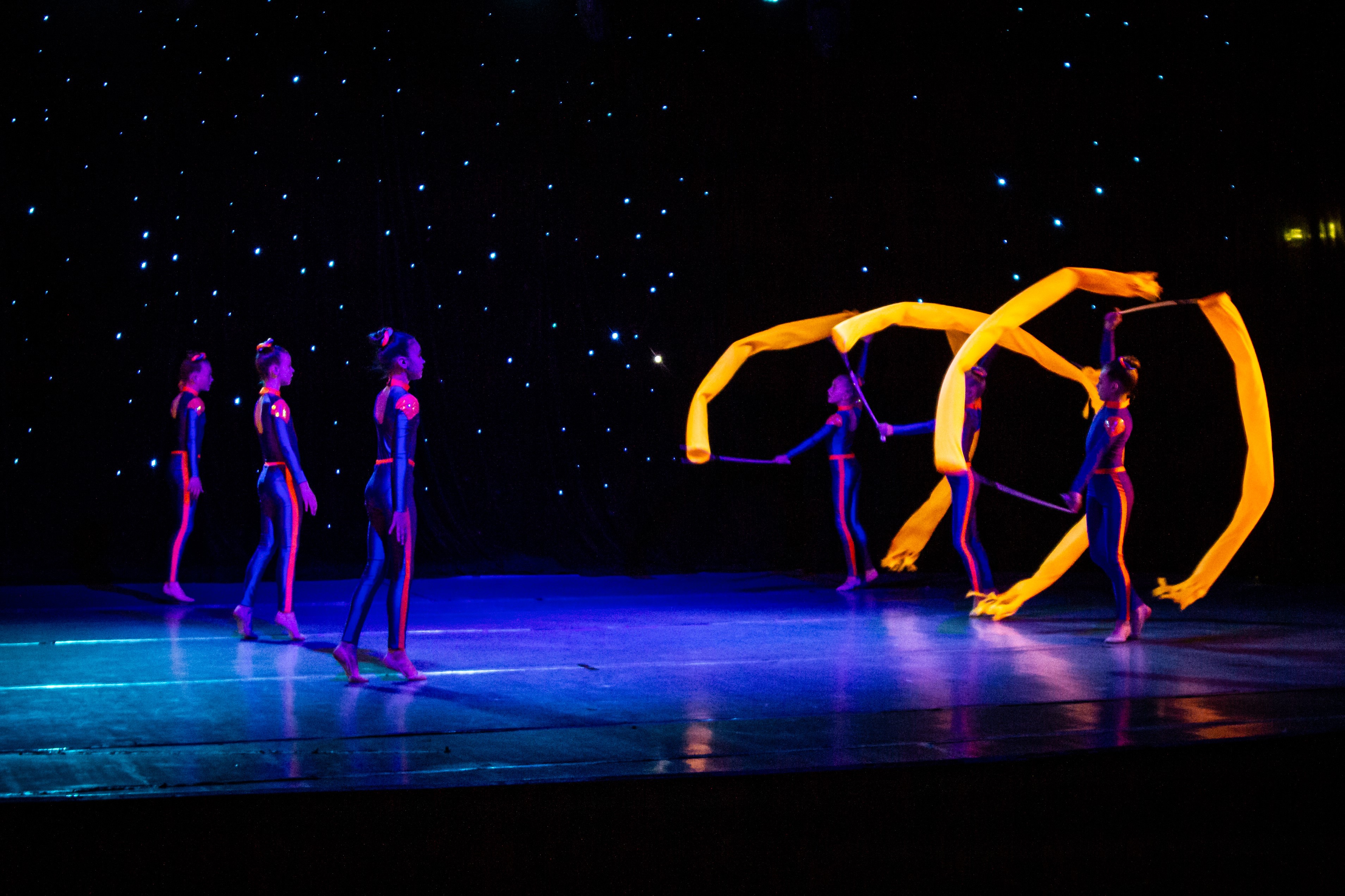 LED AND NEON KIDS TROUPE - Artists & More - Number One Entertainment ...