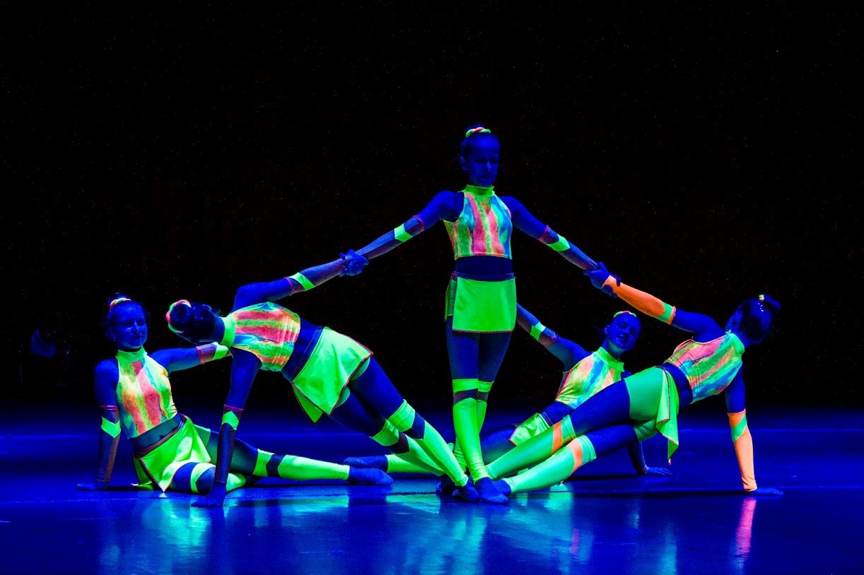 LED AND NEON KIDS TROUPE - Artists & More - Number One Entertainment ...