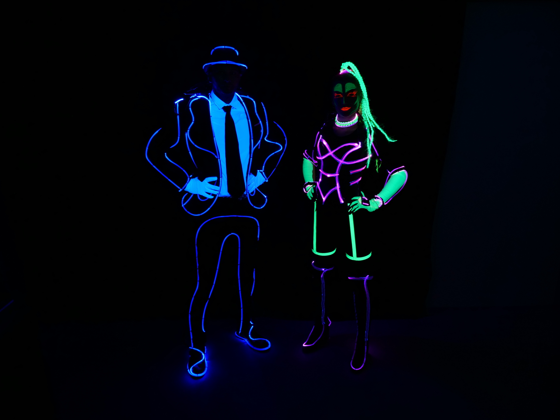 Neon Couple Production | Artists & More