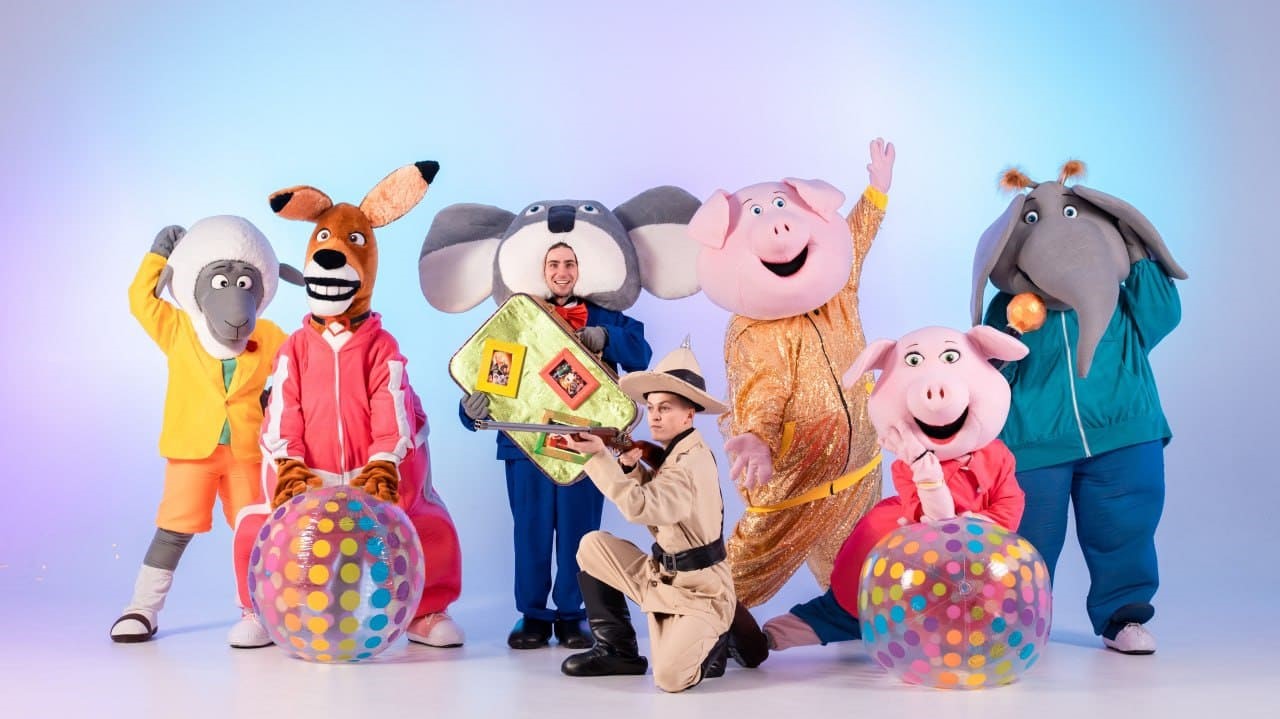 INTERACTIVE KIDS MASCOTS ON STAGE - Artists & More - Number One ...