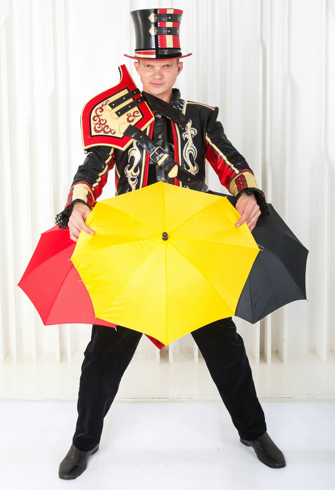 STAGE MAGIC SHOW - Artists & More - Number One Entertainment Company ...