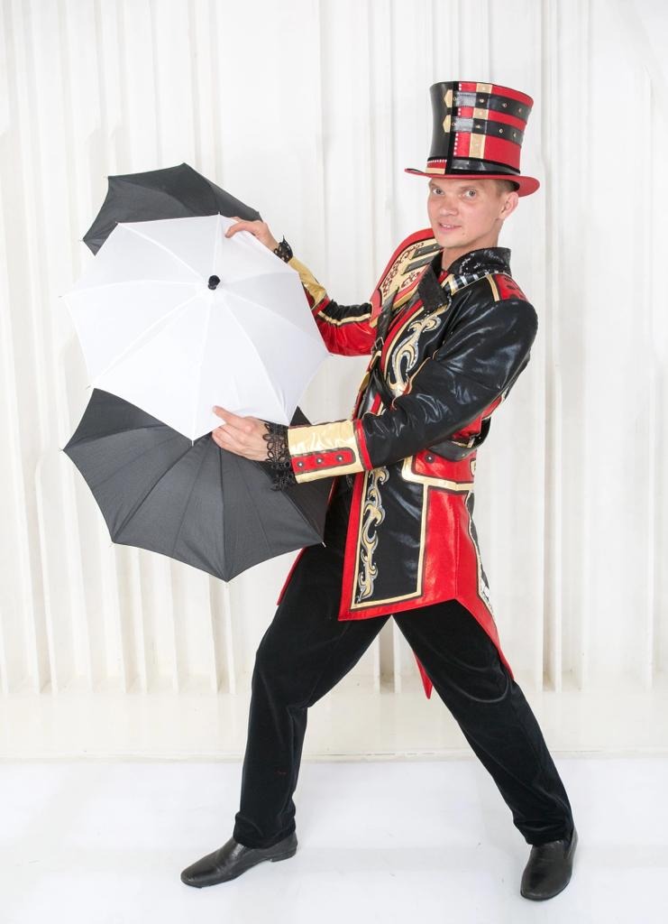 STAGE MAGIC SHOW - Artists & More - Number One Entertainment Company ...